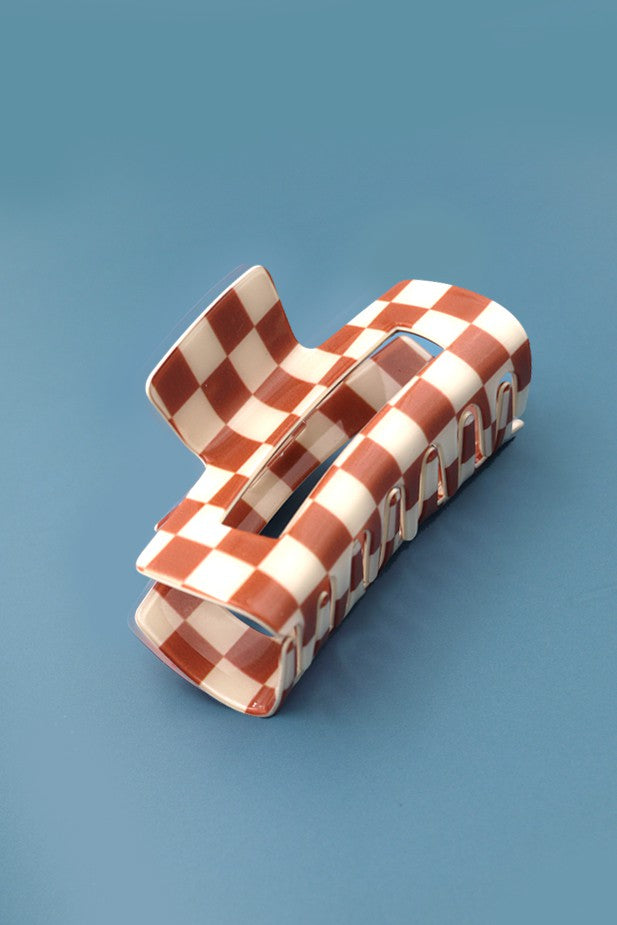 JUMBO RESIN CHECKER HAIR CLAW CLIPS 4inch | 40H664 – JOSSLYN by Wall to ...