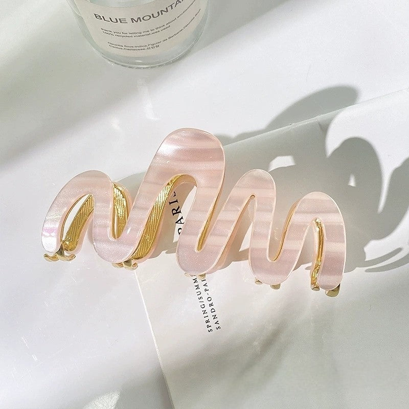 PREMIUM PVC CASTING HAIR CLAW CLIPS | 40H932 – JOSSLYN by Wall to Wall